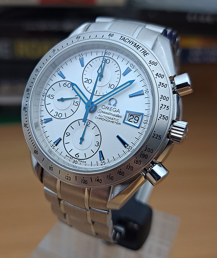 Omega Speedmaster Automatic Chronograph Limited Japan Edition Ref. 3211.32
