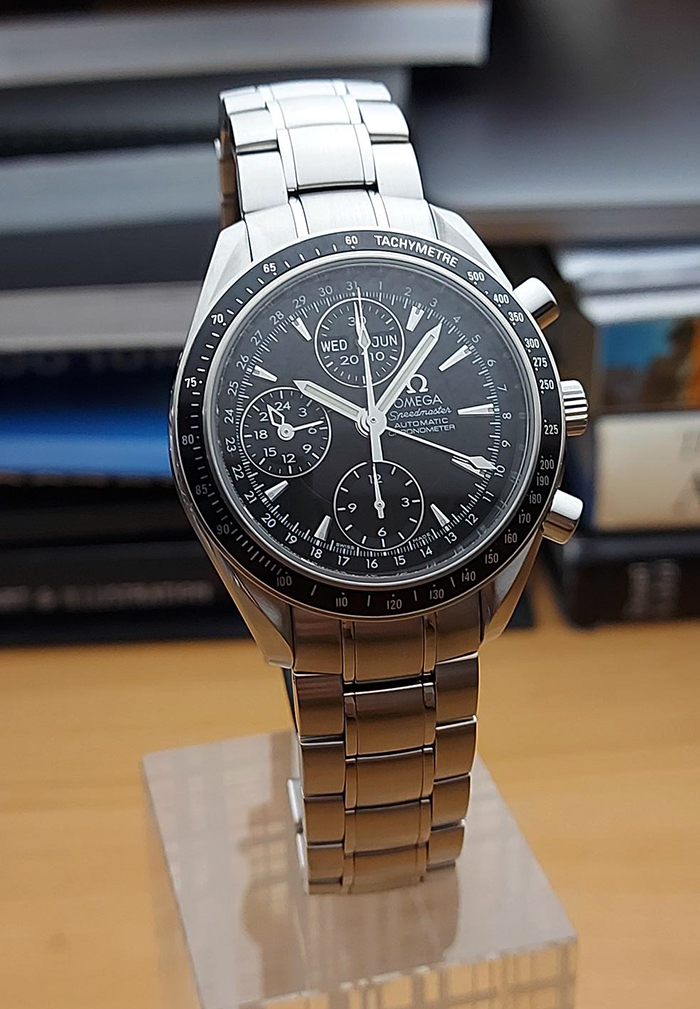 Omega Speedmaster Day-Date-Month Chronograph Wristwatch Ref. 3220.50